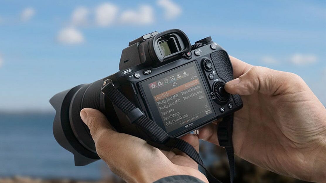 Best full-frame camera 2019: 10 advanced DSLRs and mirrorless cameras ...